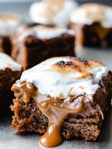 Ooey Gooey Caramel S'mores Bars | Kickass Baker