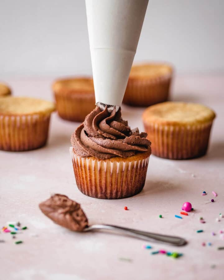 How to Thicken Homemade Frosting - Kickass Baker