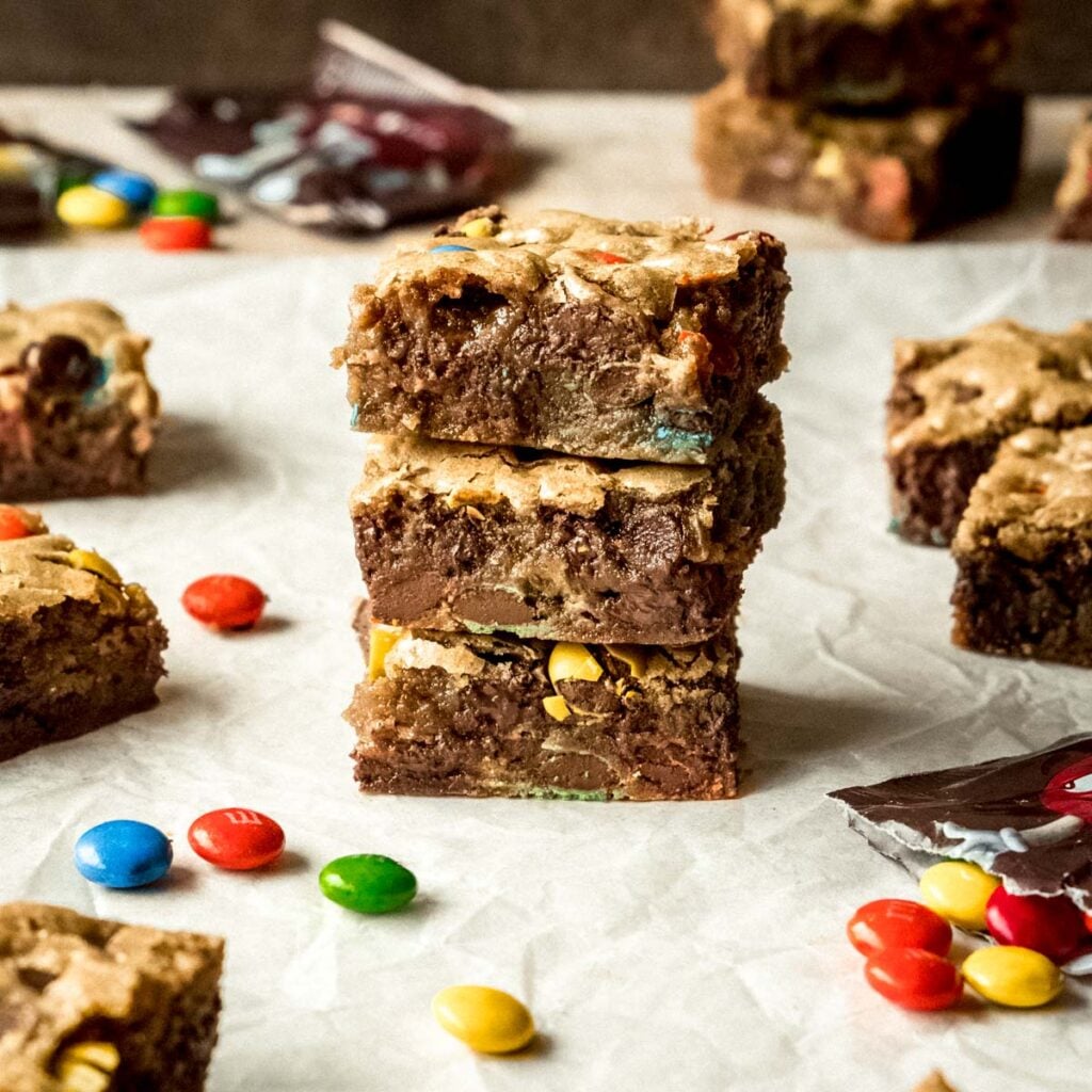 One-Bowl Chewy M&M Cookie Bars (in 30 minutes) - Kickass Baker
