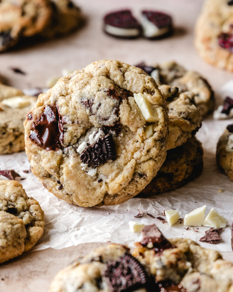 Ultimate Chewy Oreo Cookies & Cream Cookie recipe (no chill) - Kickass ...
